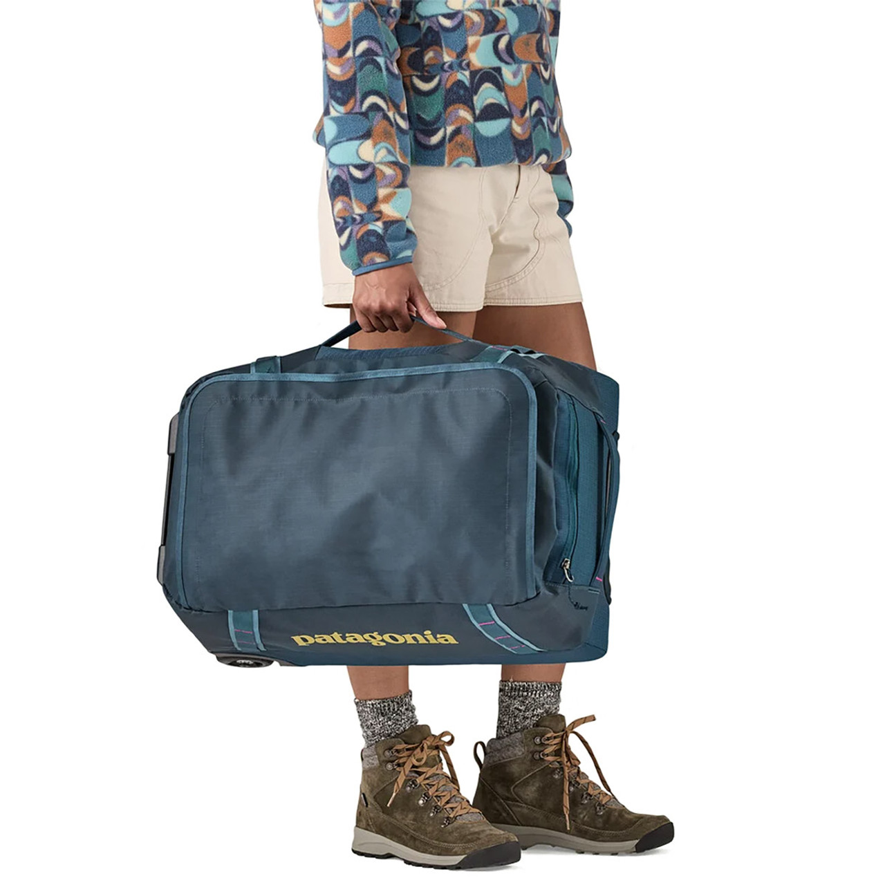 Patagonia Black Hole Matte 40 Liter Wheeled Duffel Bag - Kittery ...